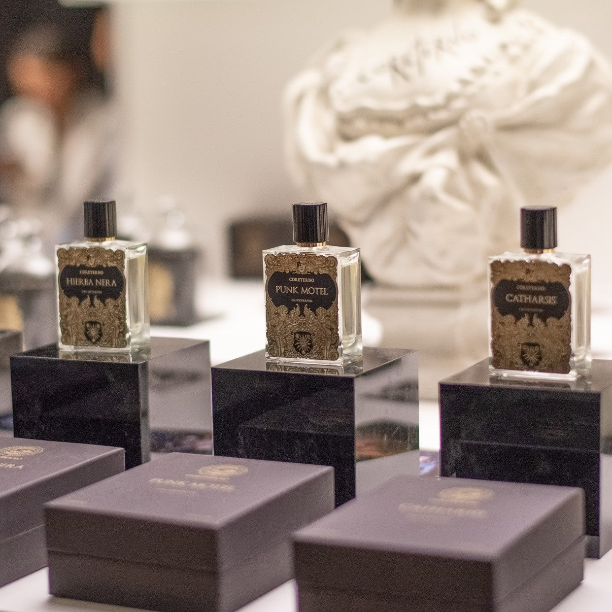 Perfume – Isabel Harris